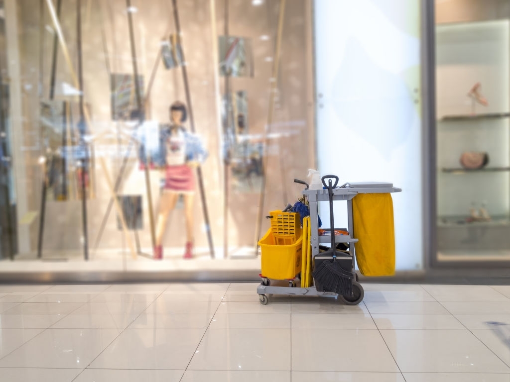 retail cleaning services – Royal Cleaning Services, L.L.C